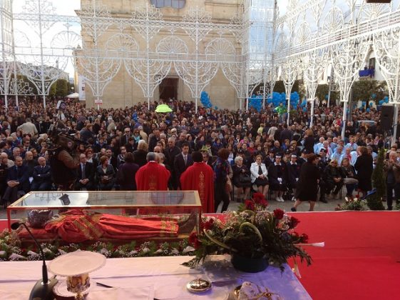 Erchie, arrivano le spoglie di Santa Lucia e Sant’Irene