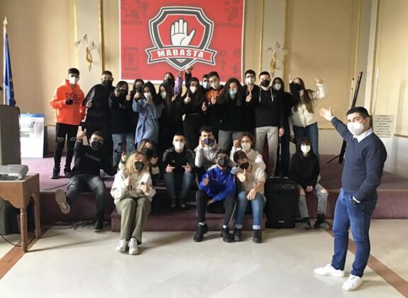 Bullismo: scende in campo il nuovo team Mabasta